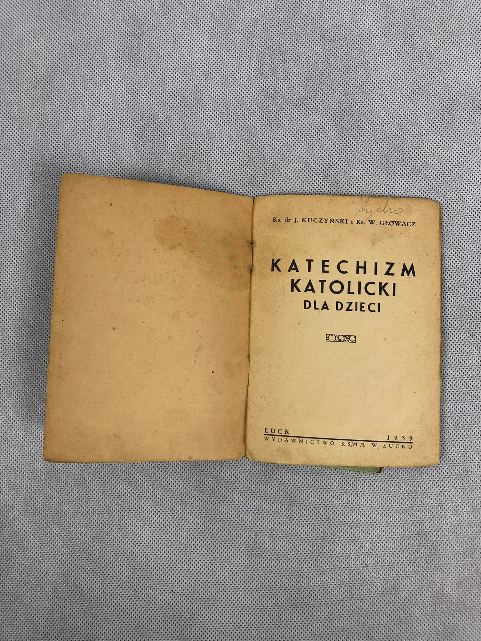 Pre-war Book "Catholic Catechism for Children" + pre-war pictures ...